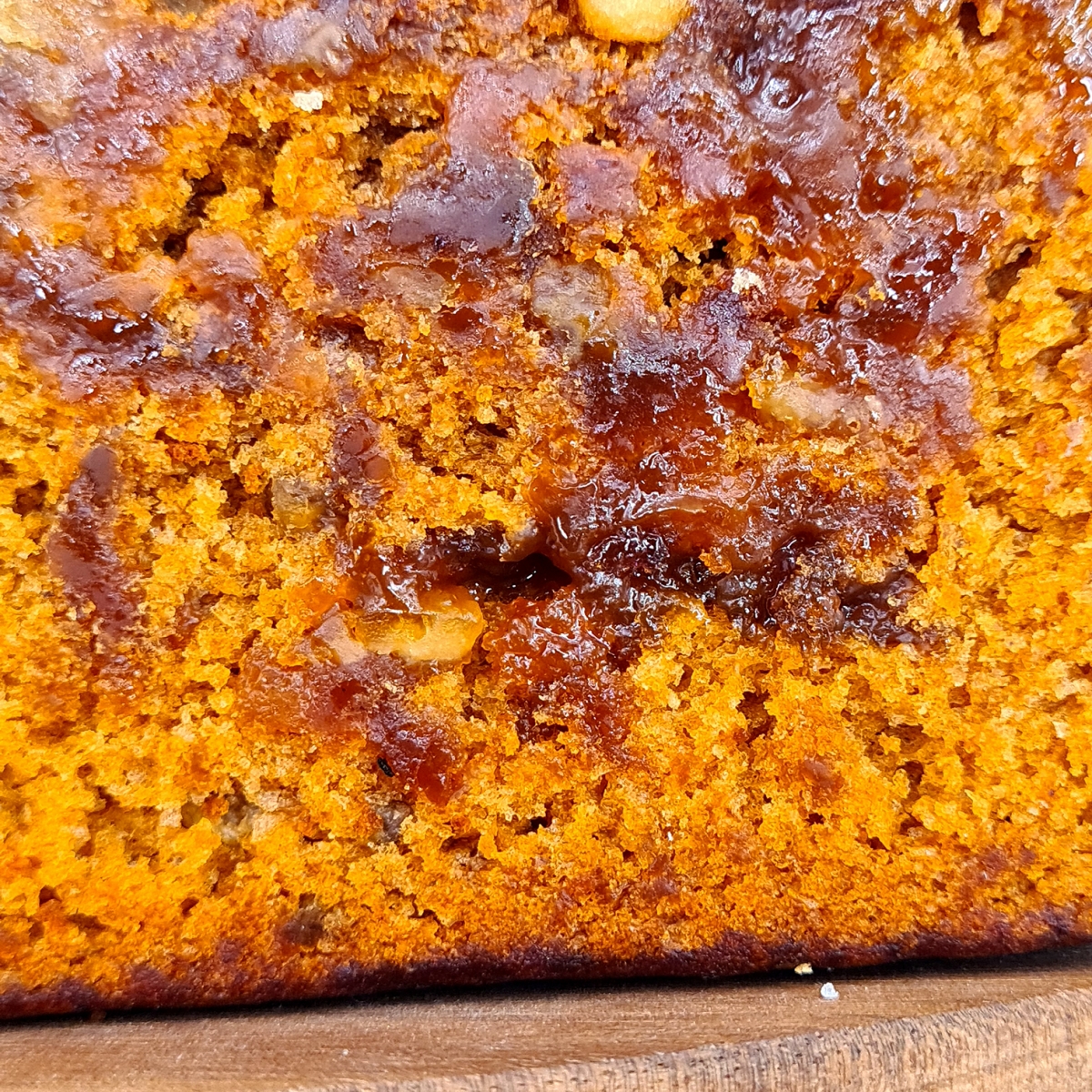 Pain d'épice à l'ancienne au miel et aux écorces d'orange confites